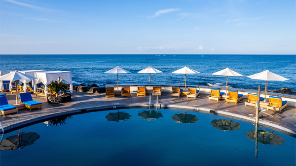 Hawaii Island: Royal Kona Resort Package | Deal | Costco Travel